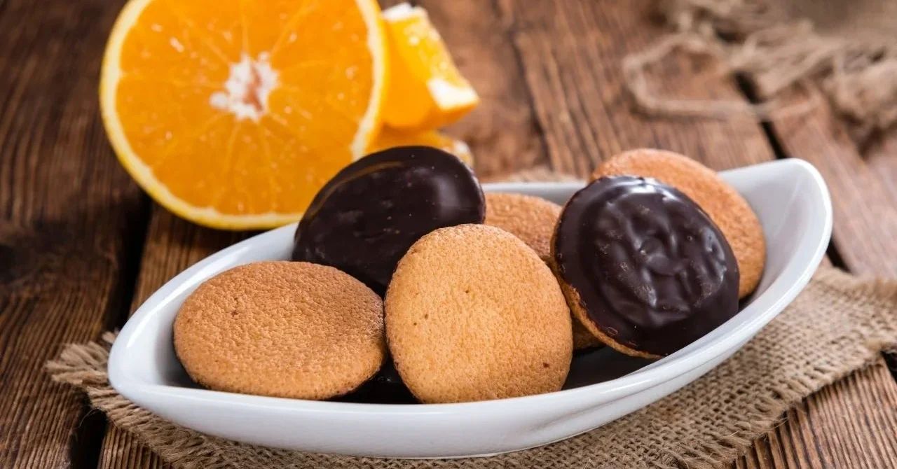Domowe Delicje bez pieczenia. Przepis na kultowe ciastka, które wszyscy ...
