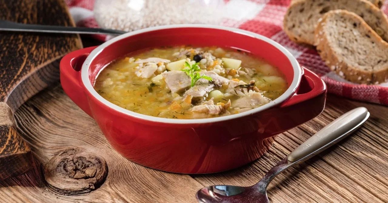 Zupa fasolowa - przepis babci. Jak przygotować? | ZaradnaKobieta.pl